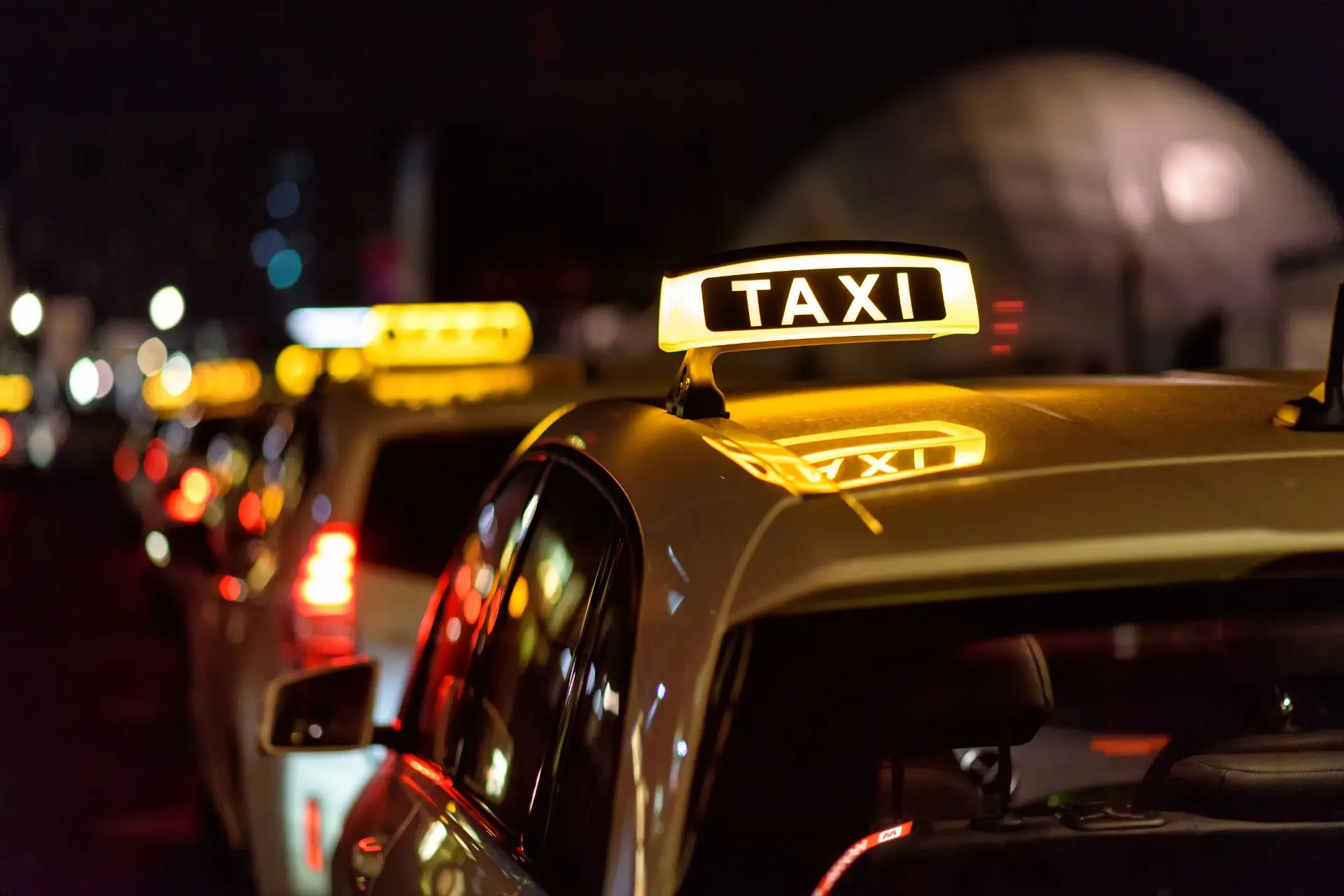 Lucknow Taxi Rental Service